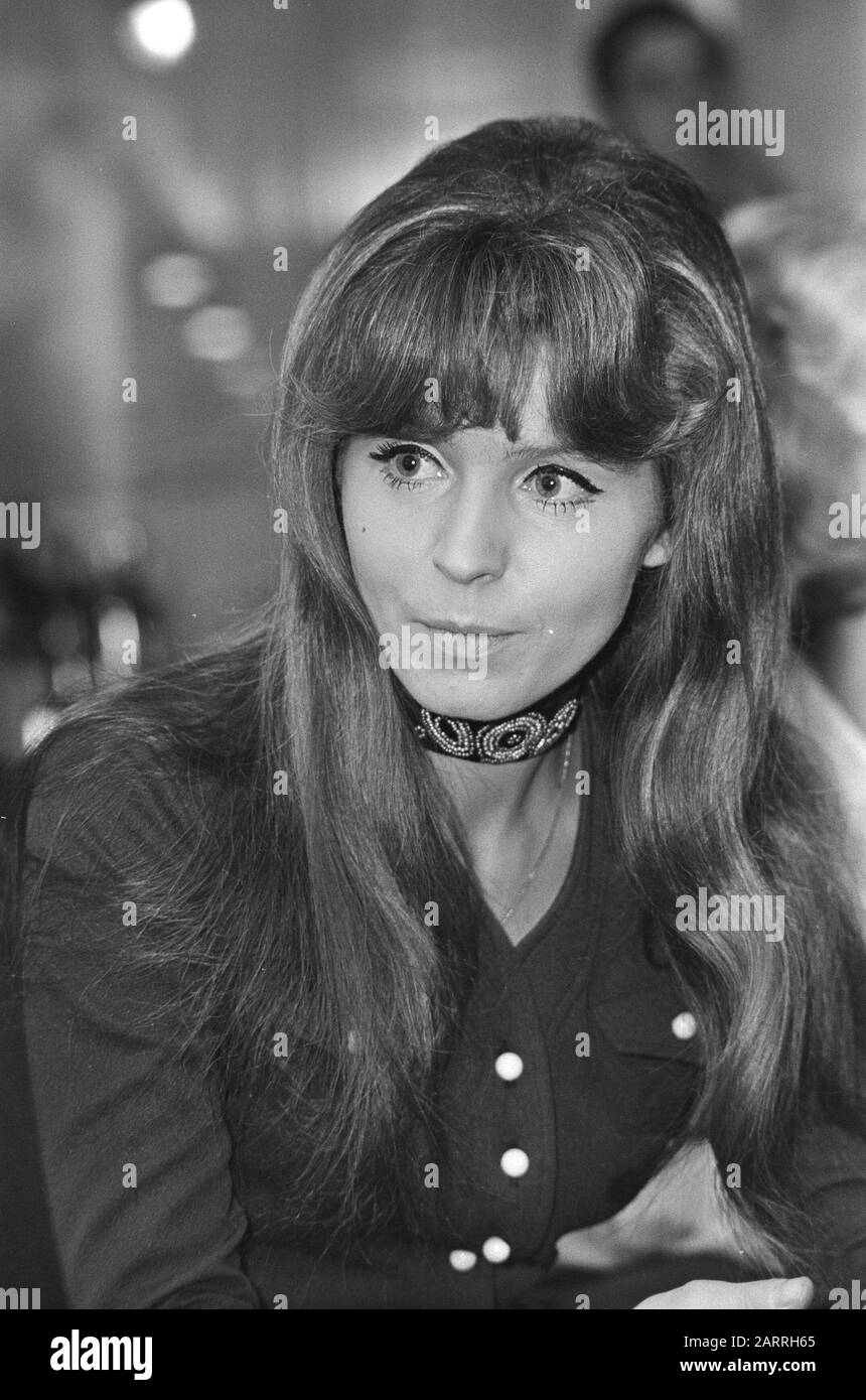 Schlagersinger Manuela (Germany) in Esso Motor Hotel, Amsterdam ...