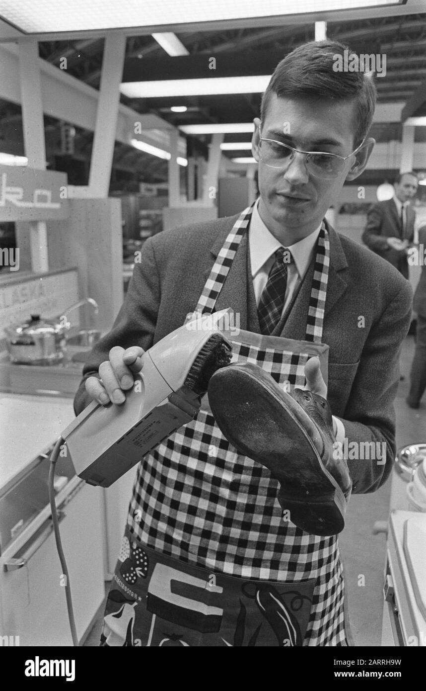 Shoe shine machine Black and White Stock Photos & Images - Alamy