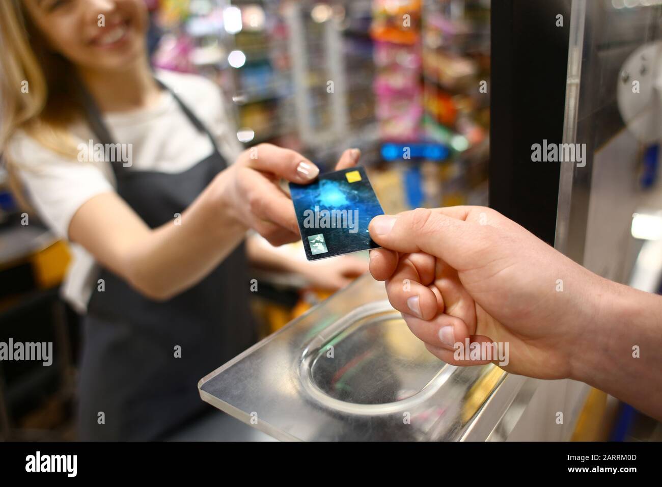 Supermarket checkout operator hi-res stock photography and images - Alamy