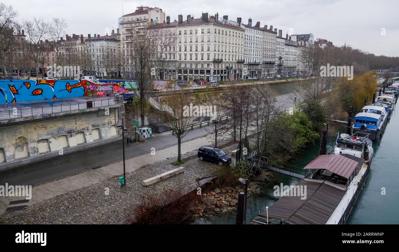 Barges laying at quay along General Sarail Quay, Lyon, Rhone, AURA ...