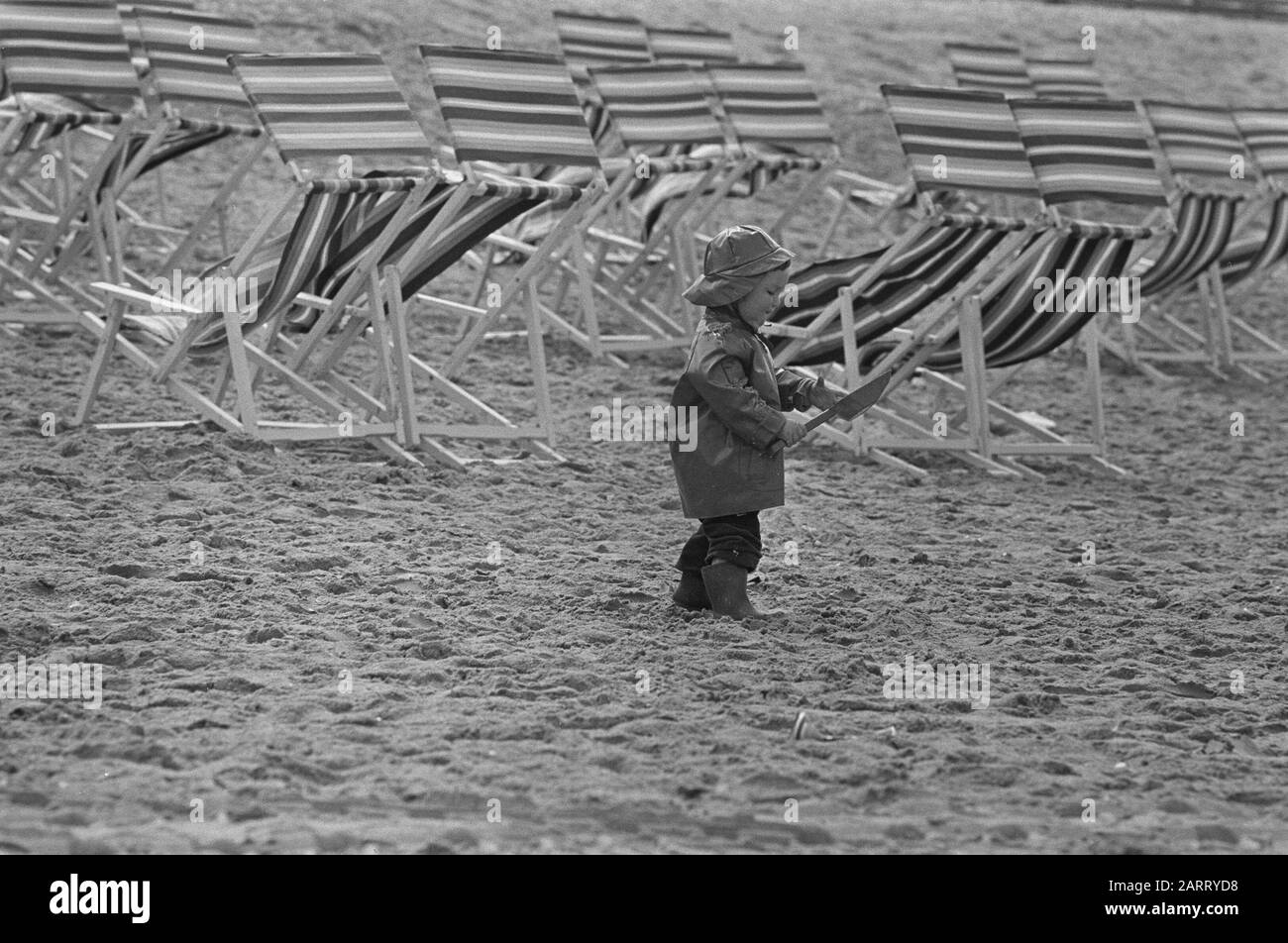 Bad beach weather Date: 29 July 1985 Stock Photo - Alamy