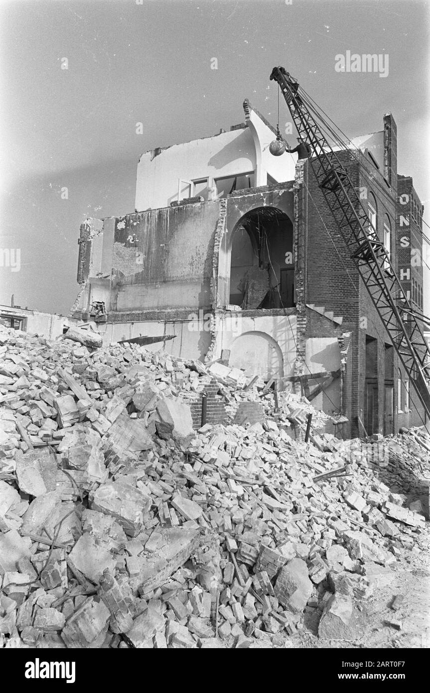 Demolition kattenburg hi-res stock photography and images - Alamy