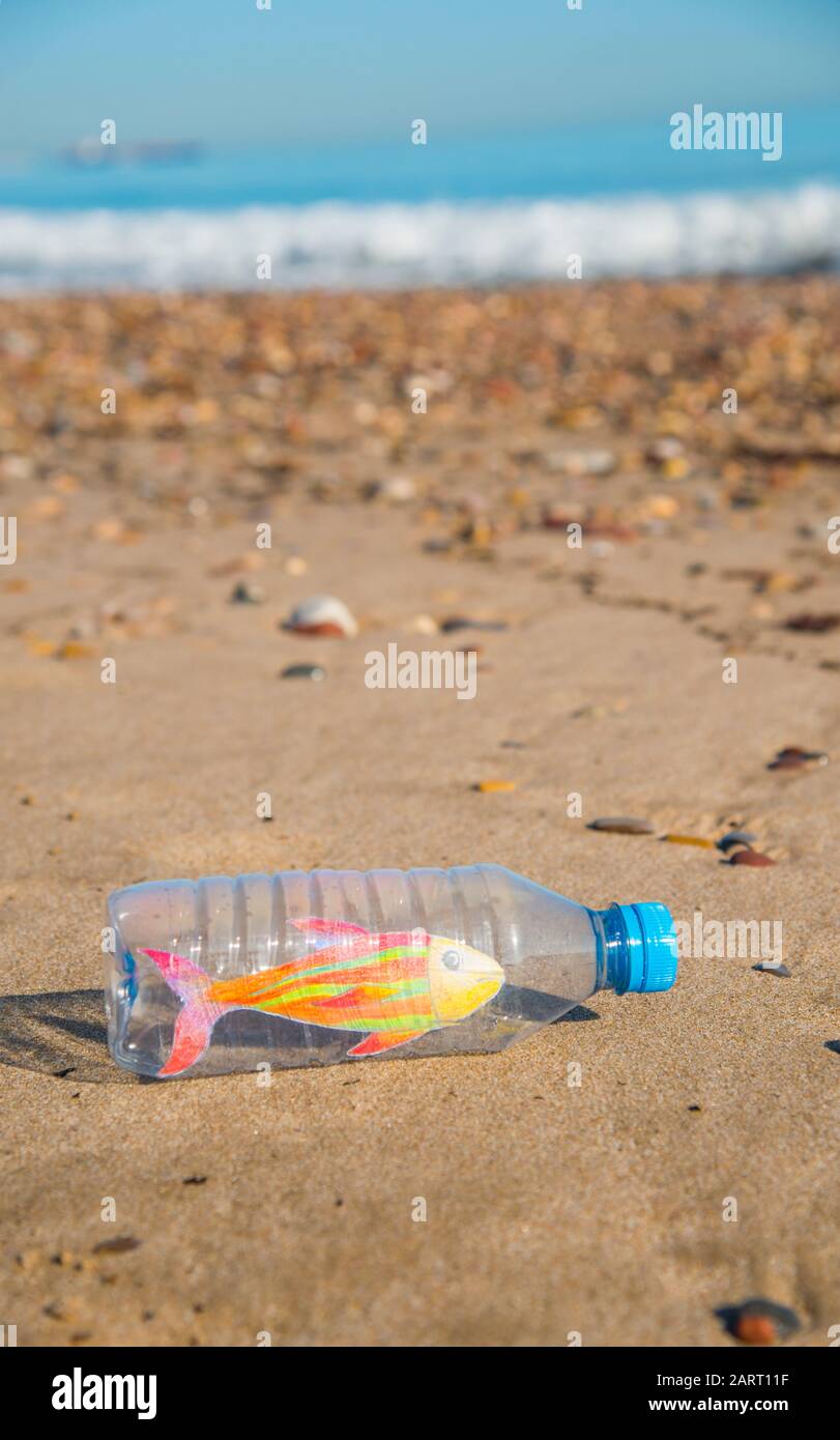 Plastic bottle fish hi-res stock photography and images - Alamy