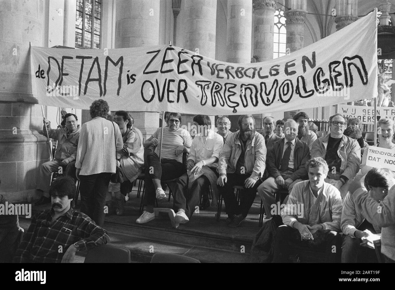 Government health insurance policy Black and White Stock Photos ...