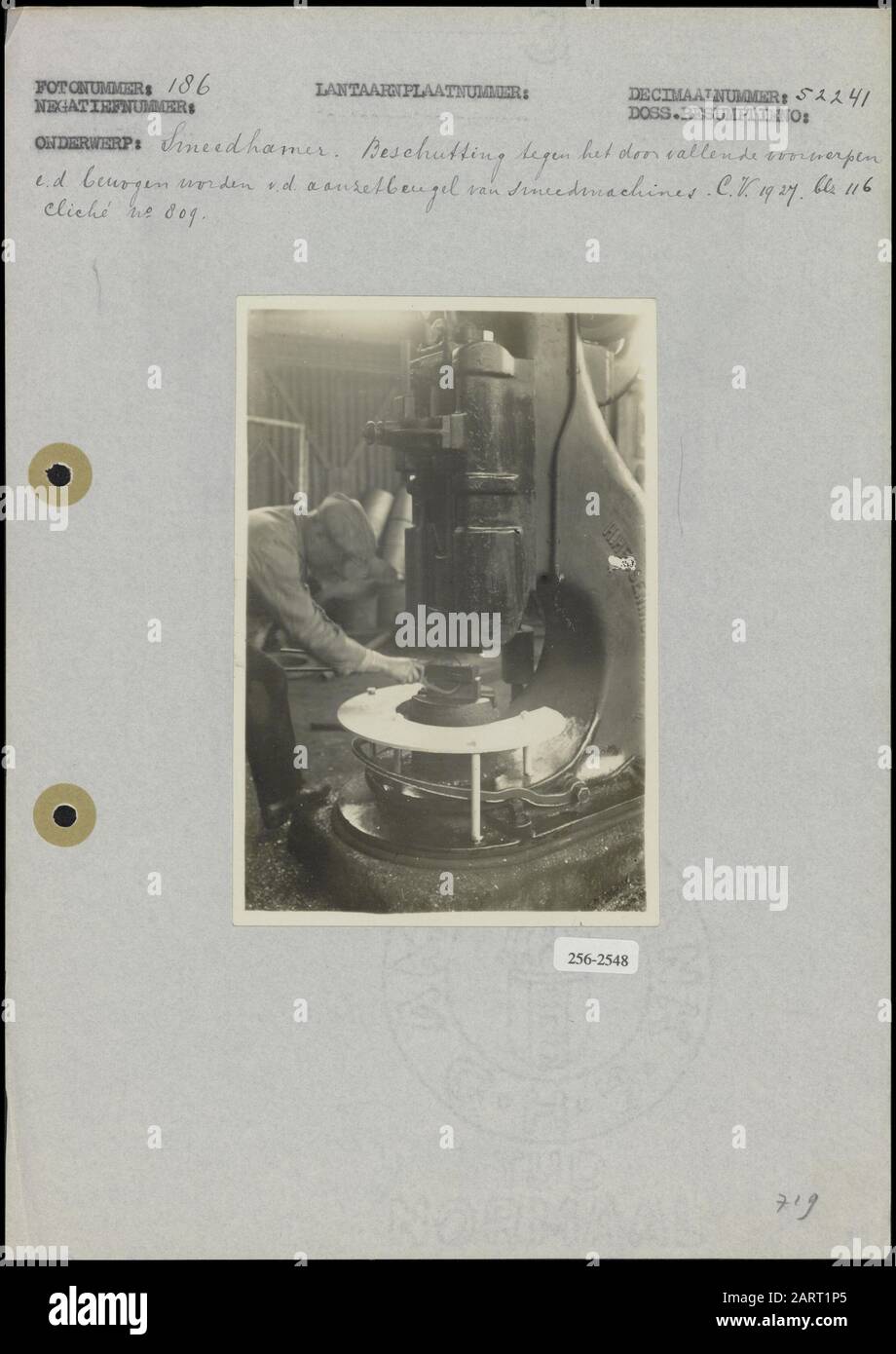 Forged hammer: shelter from falling objects and the like being moved by ...