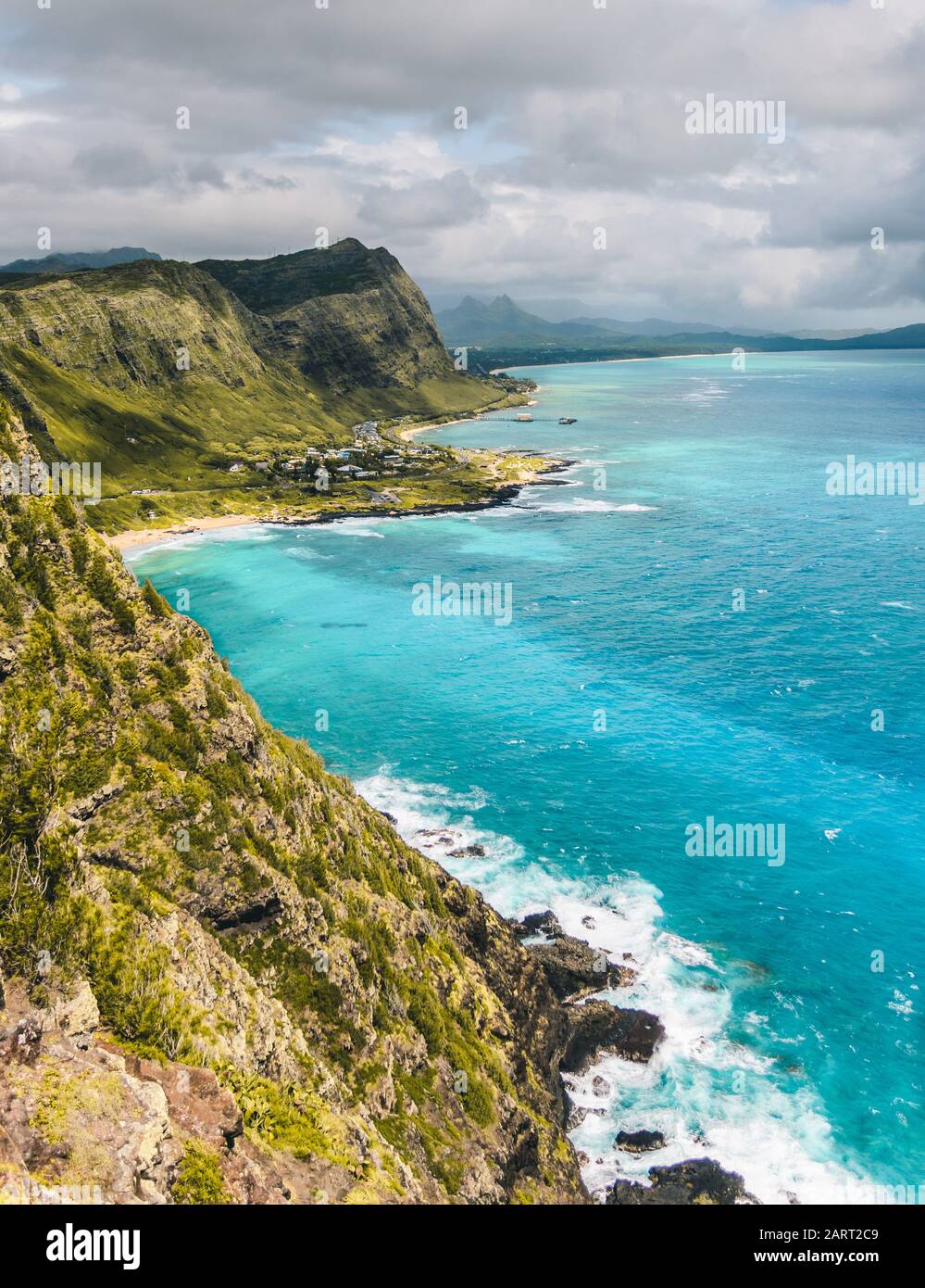 Oahu cliffs coast Stock Photo - Alamy