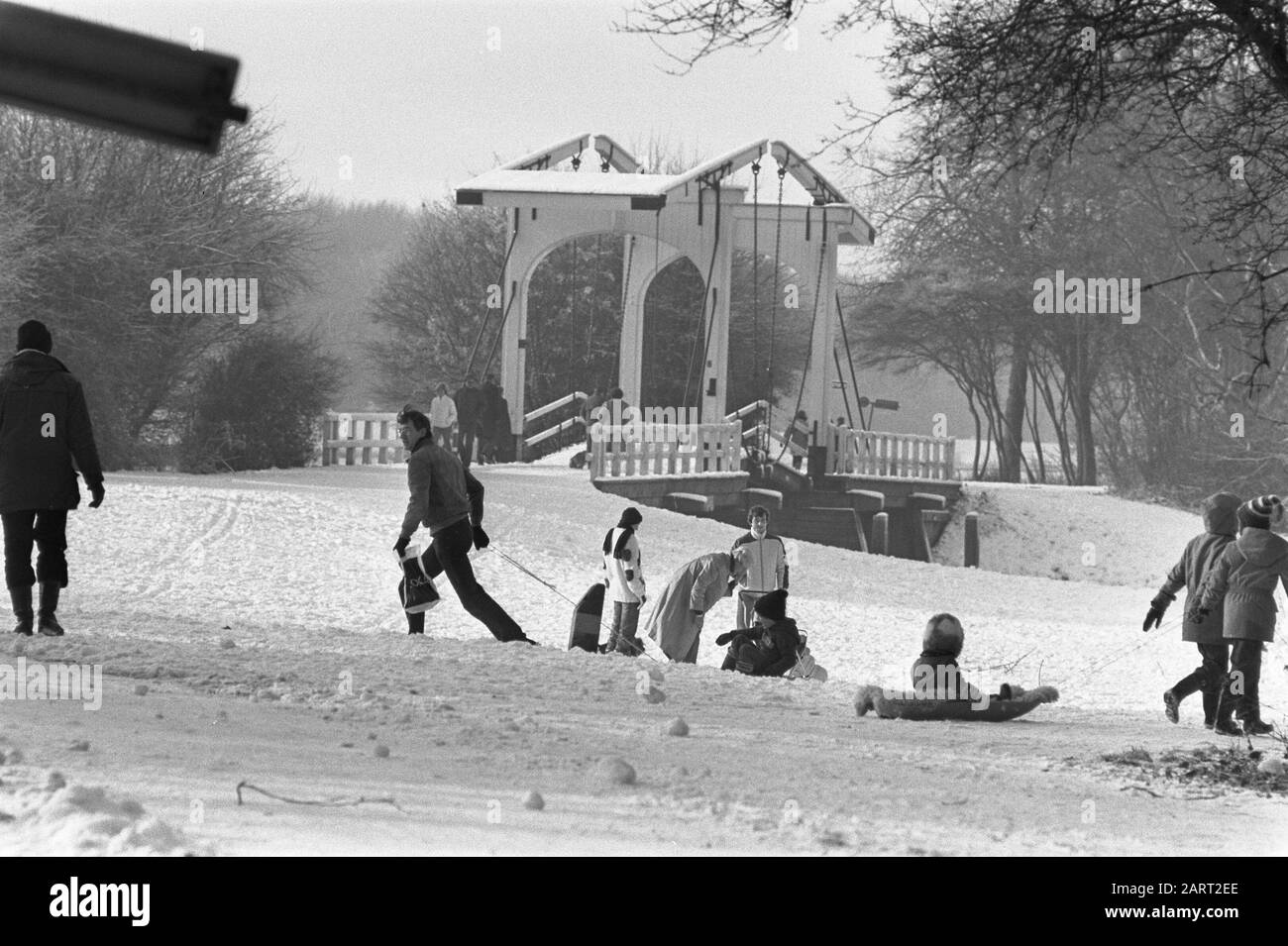 Snow fun in Amsterdamse bos Date: December 13, 1981 Location: Amsterdam ...