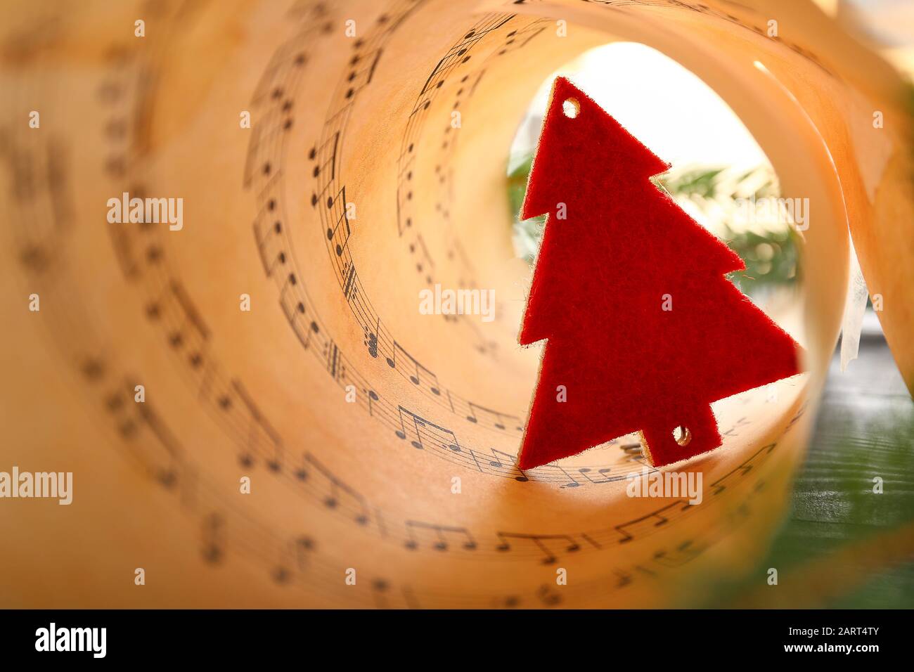 Note sheets and Christmas tree figure on table Stock Photo - Alamy