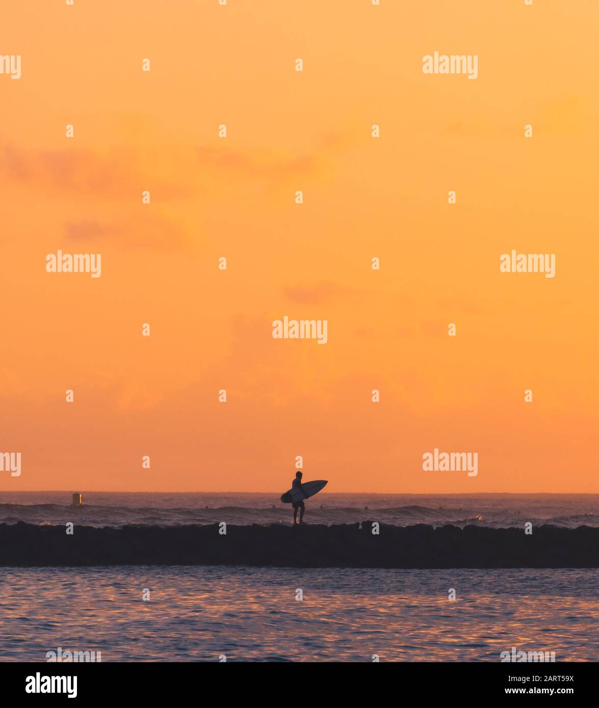 Hawaii sunset silhouette hi-res stock photography and images - Alamy