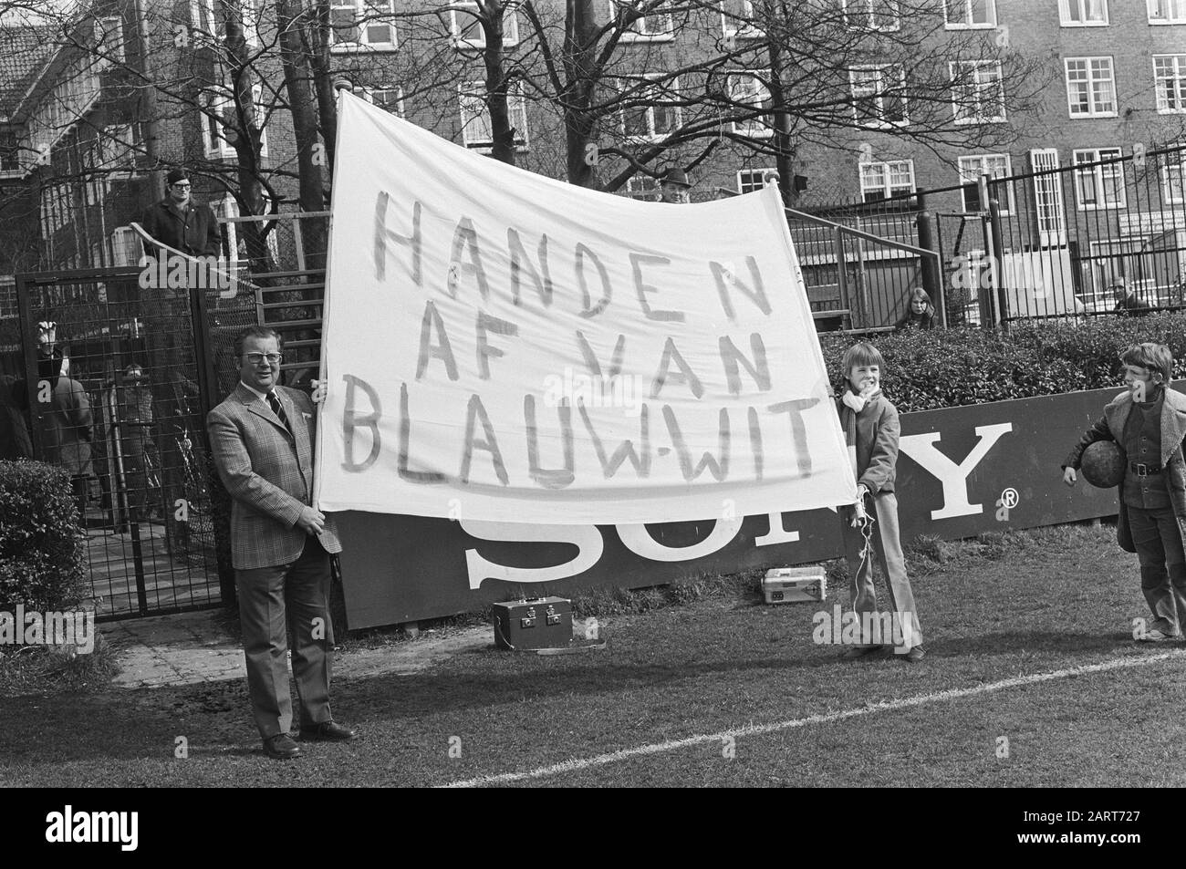Protest banner supporters [supporters] Black and White Stock Photos ...