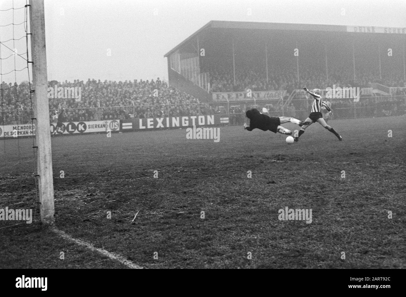 Volendam against PSV 0-2; game moment Date: 17 January 1971 Keywords ...