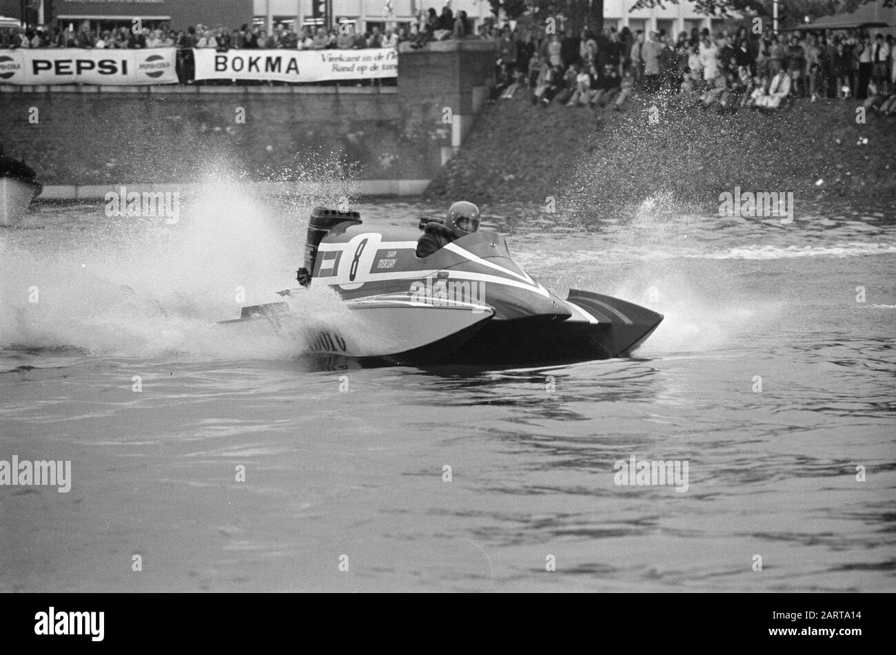 Speedboat race Three hours from Amsterdam on the Amstel, the winning ...