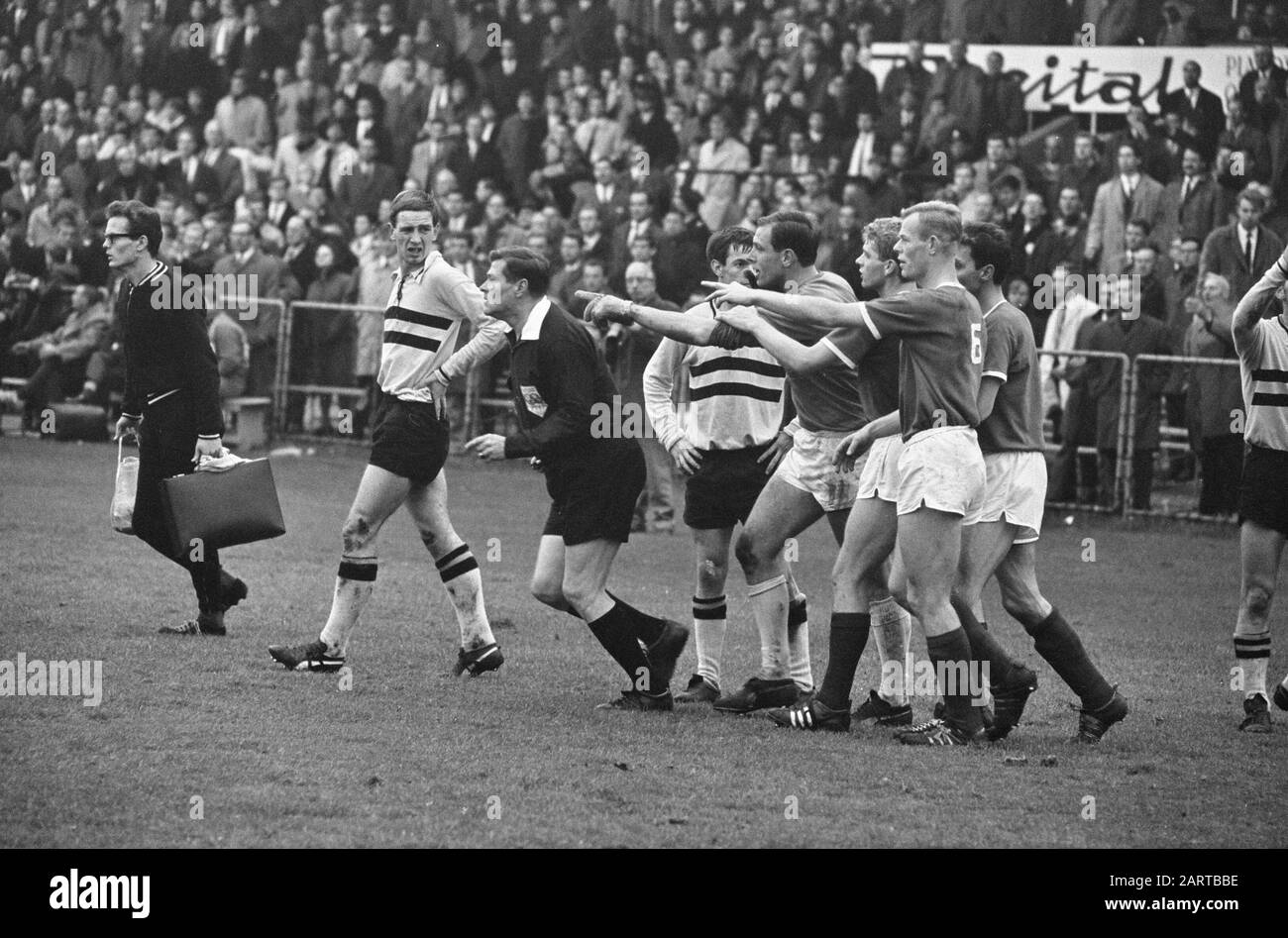 October 1 1966 hi-res stock photography and images - Alamy