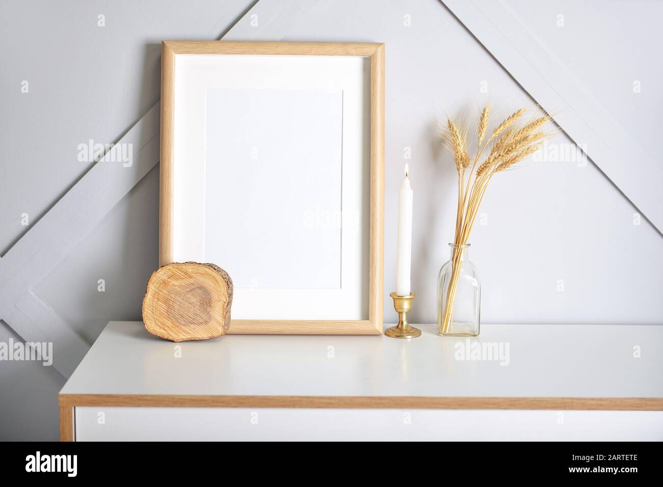 Photo frame decorative candle hi-res stock photography and images - Alamy