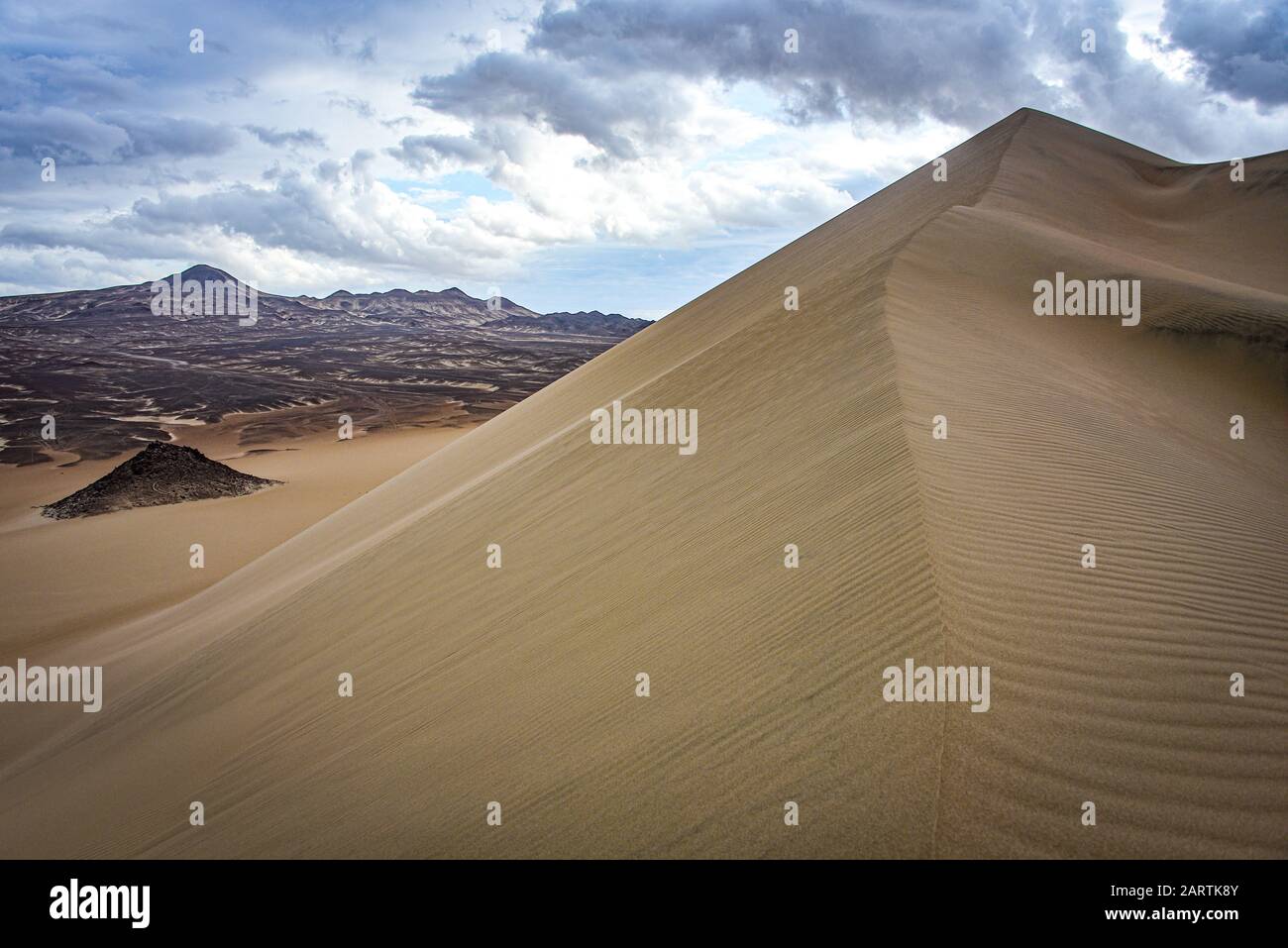 Landscapes and sand dunes in the Nazca desert. Ica, Peru Stock Photo ...