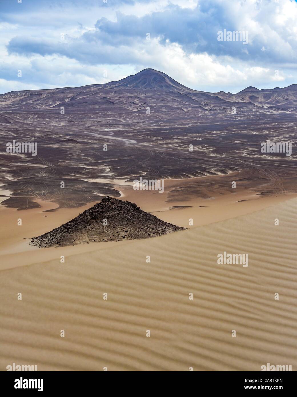 Landscapes and sand dunes in the Nazca desert. Ica, Peru Stock Photo ...