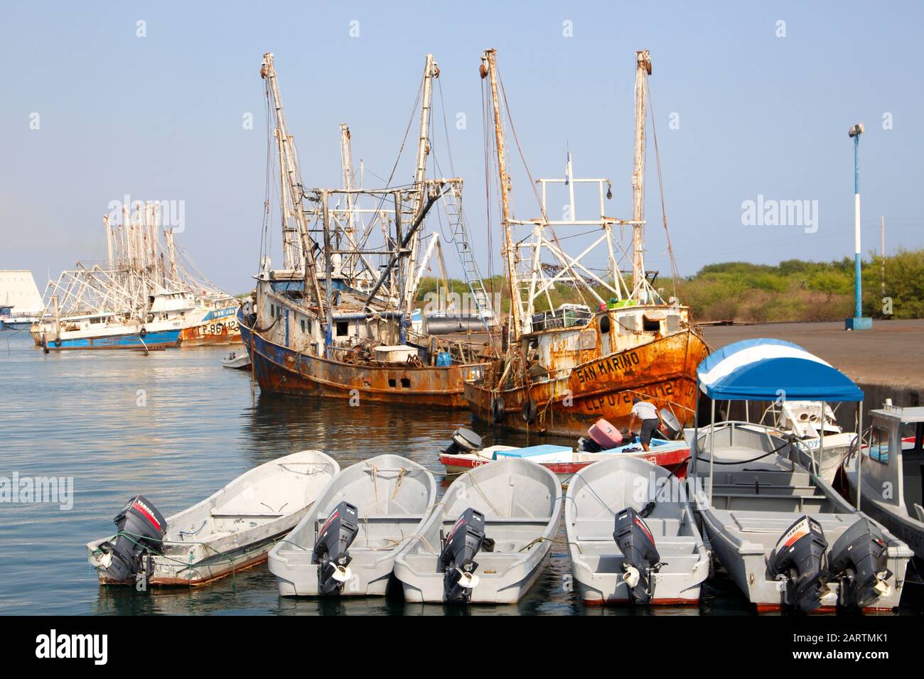Old rusty motor boats hi-res stock photography and images - Alamy