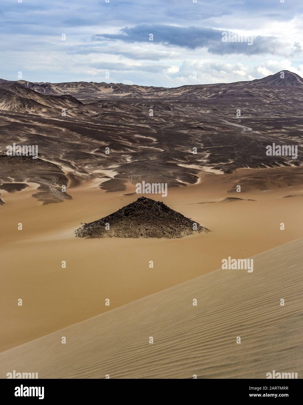 Landscapes and sand dunes in the Nazca desert. Ica, Peru Stock Photo ...