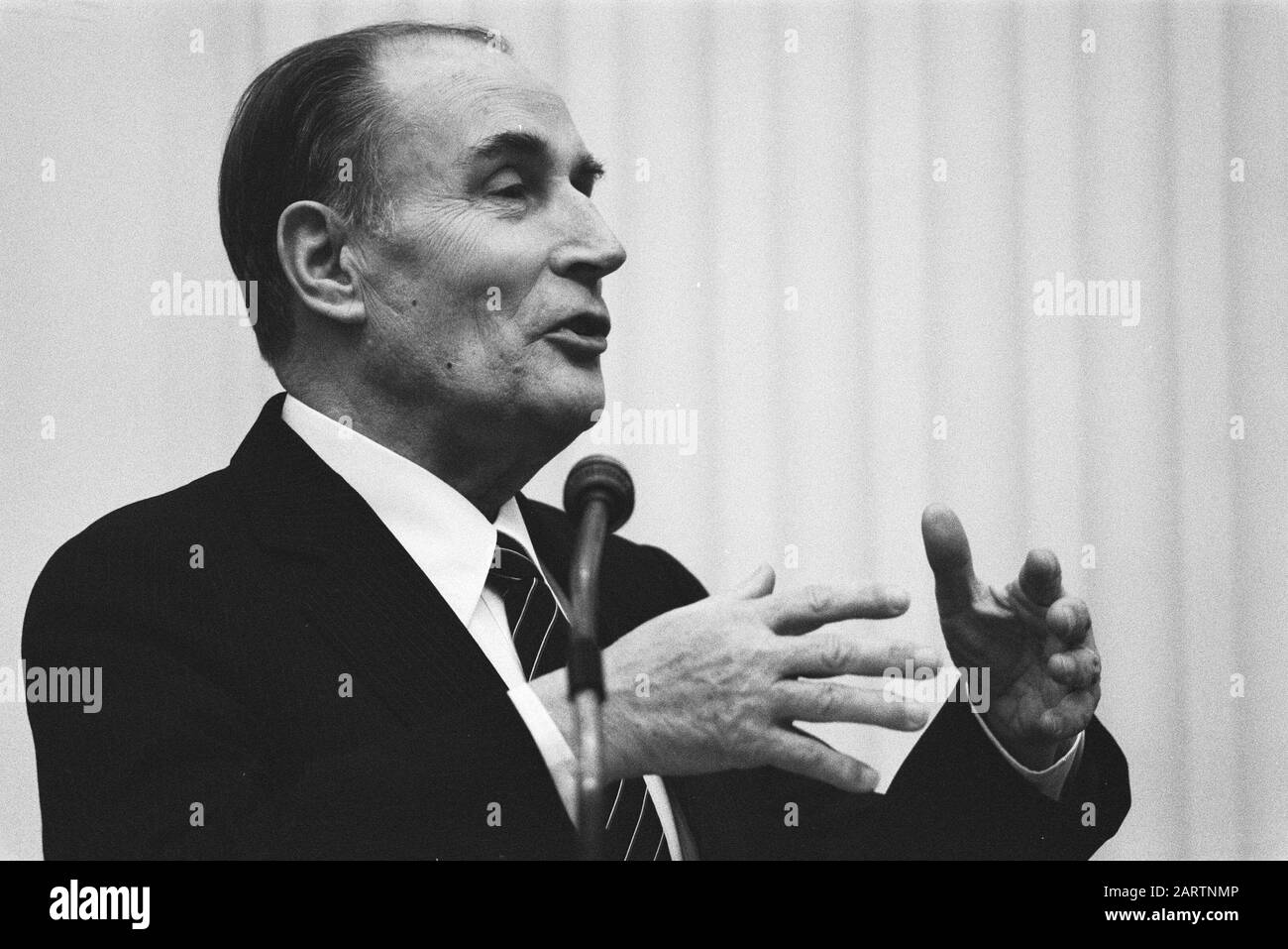 Francois mitterand 1984 hi-res stock photography and images - Alamy