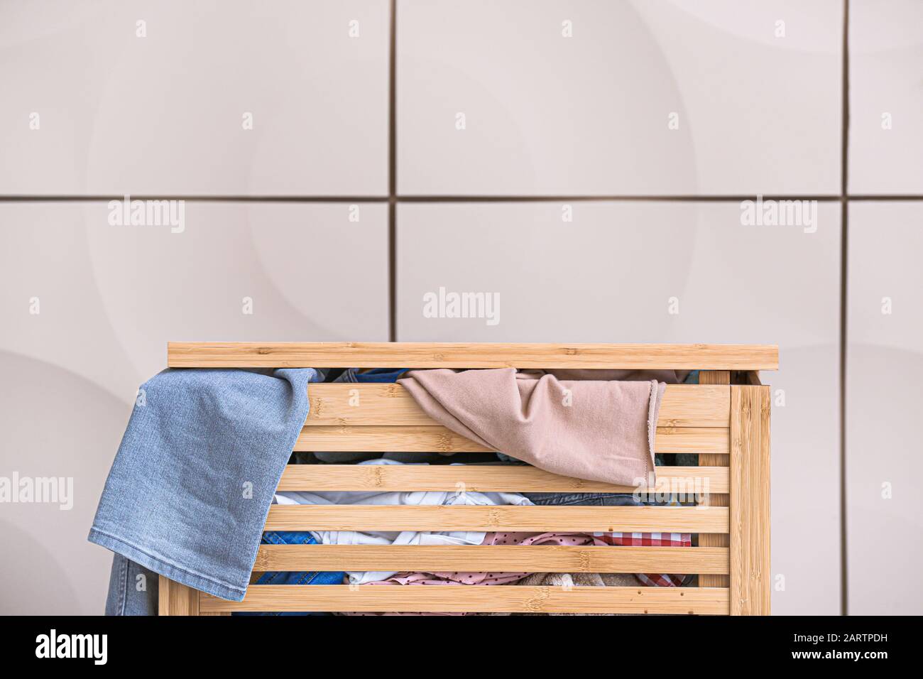 Wooden laundry box hi-res stock photography and images - Alamy