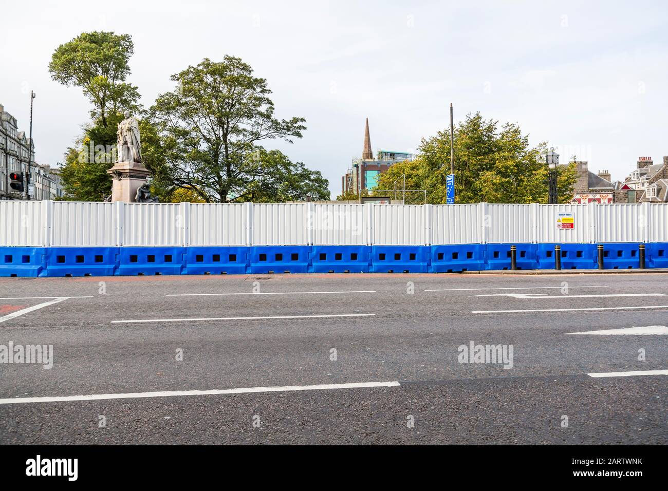Barriers on Union Street during refurbishment of Union Terrace Gardens ...