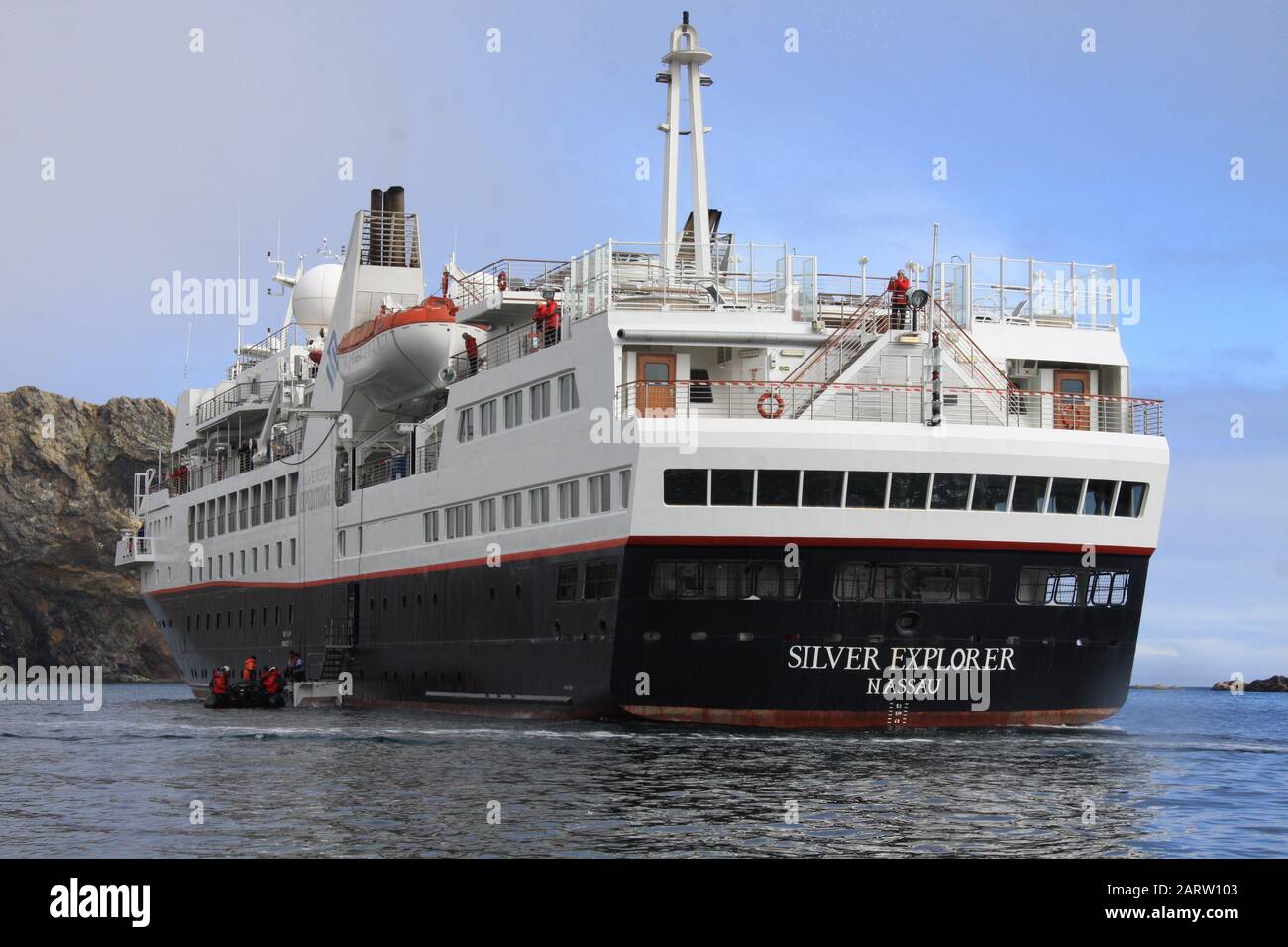 Silver explorer exterior hi-res stock photography and images - Alamy