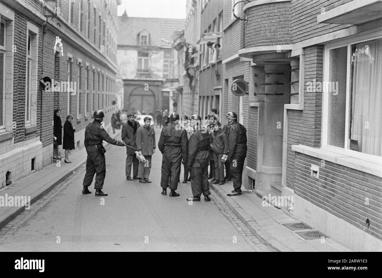 Flemish movement Black and White Stock Photos & Images - Alamy