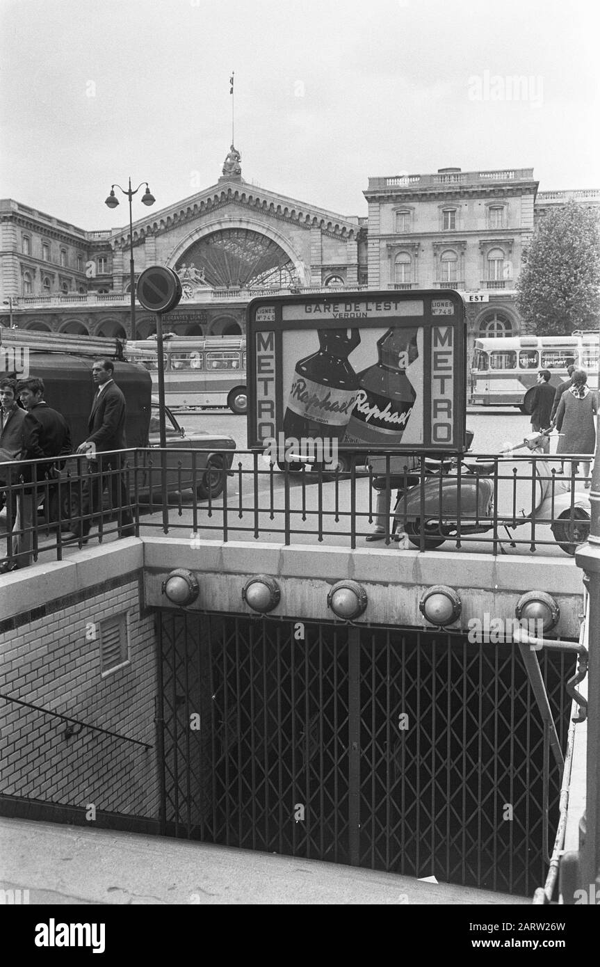 Closed 1968 Black and White Stock Photos & Images - Alamy