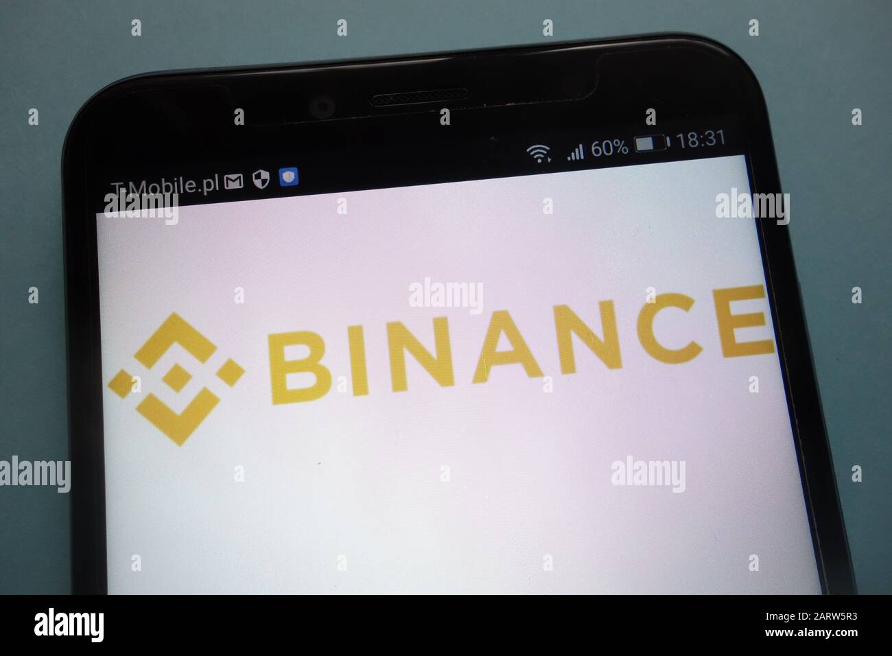 Binance exchange logo hi-res stock photography and images - Alamy