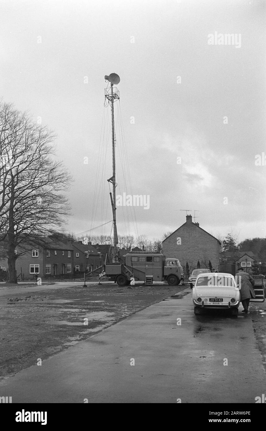 Opposite castle drakestein Black and White Stock Photos & Images - Alamy