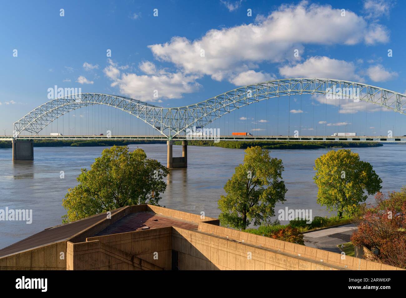 Mississippi River Bridge Memphis Tennessee Stock Photos & Mississippi ...