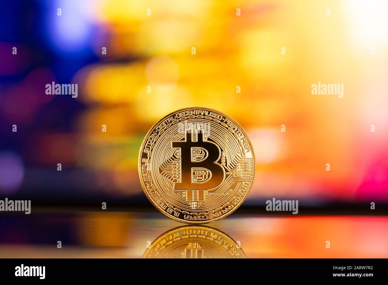 Cryptocurrency decline hi-res stock photography and images - Alamy