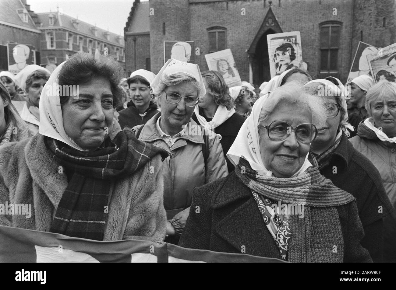 Argentine foolish mothers martha hi-res stock photography and images ...