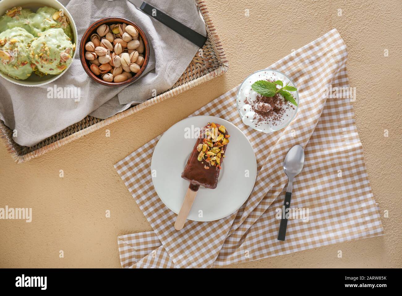 Eskimo ice cream hi-res stock photography and images - Alamy