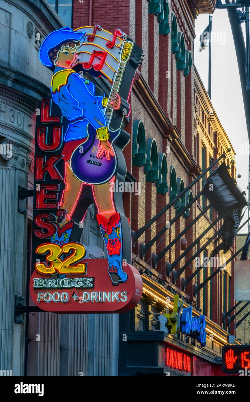 Nashville neon hi-res stock photography and images - Alamy