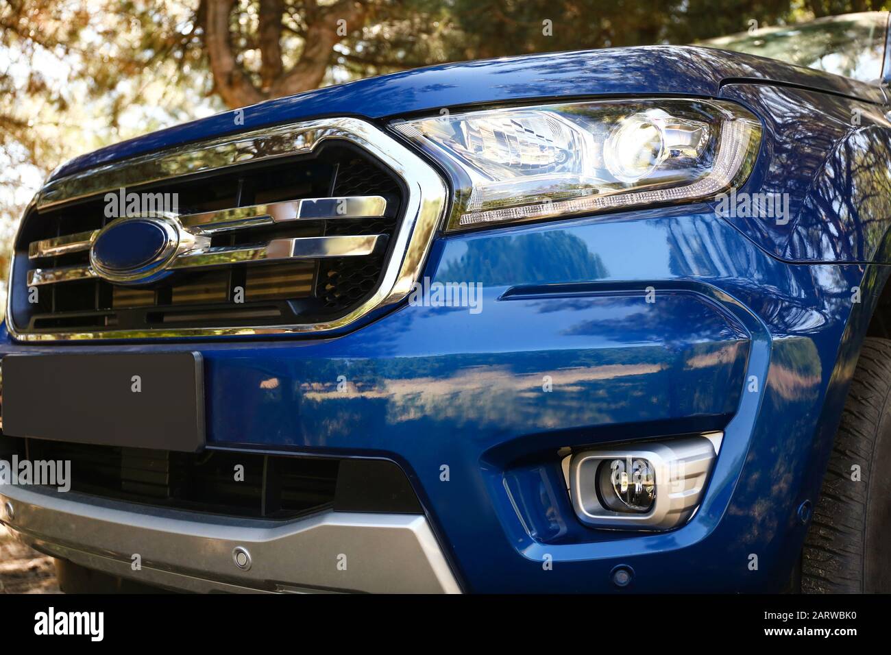 Modern pickup hi-res stock photography and images - Alamy