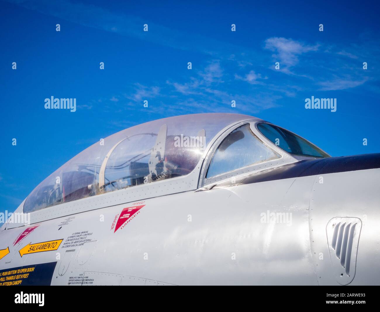 Light aircraft cabin exterior hi-res stock photography and images - Alamy
