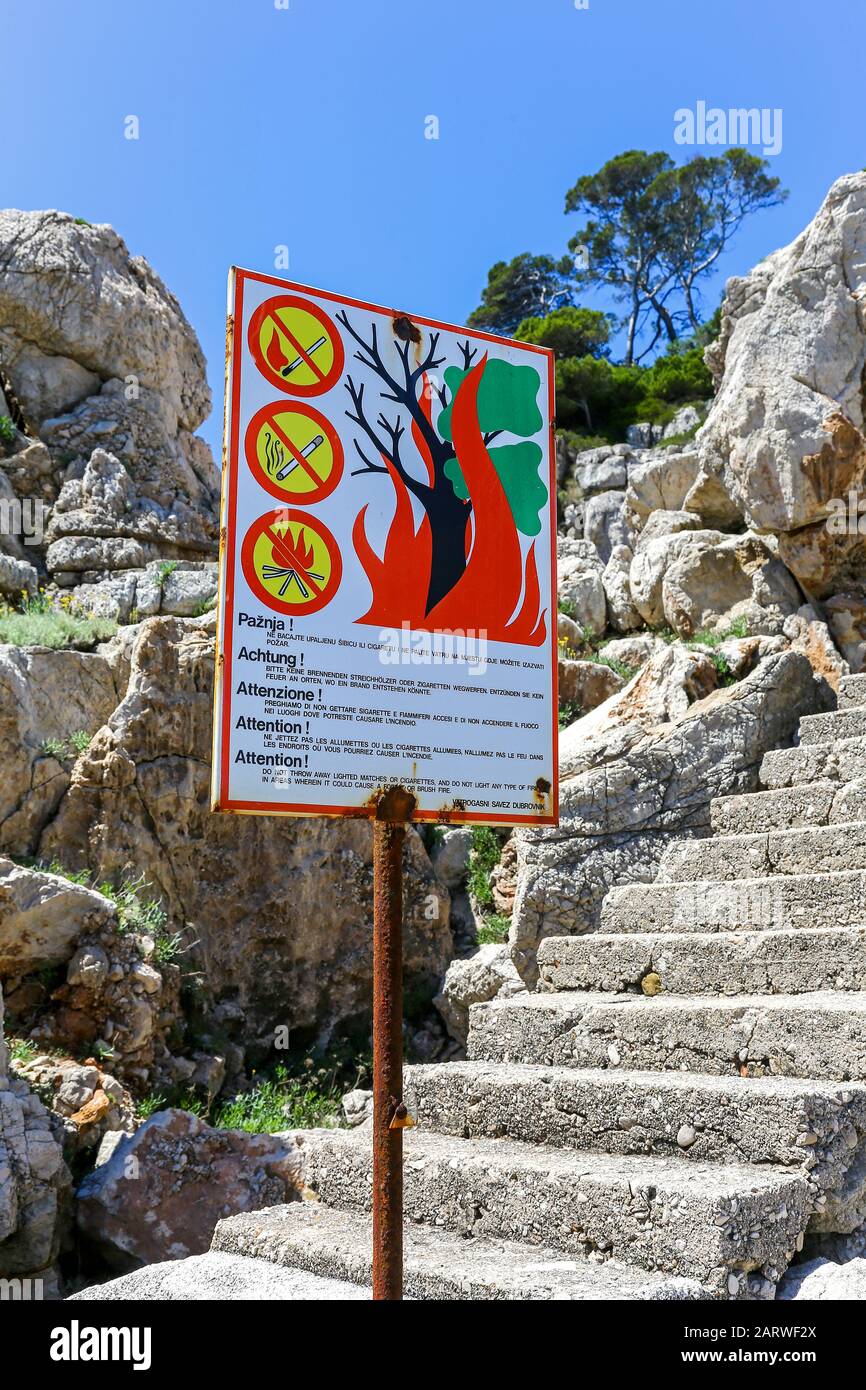 Danger island hi-res stock photography and images - Alamy