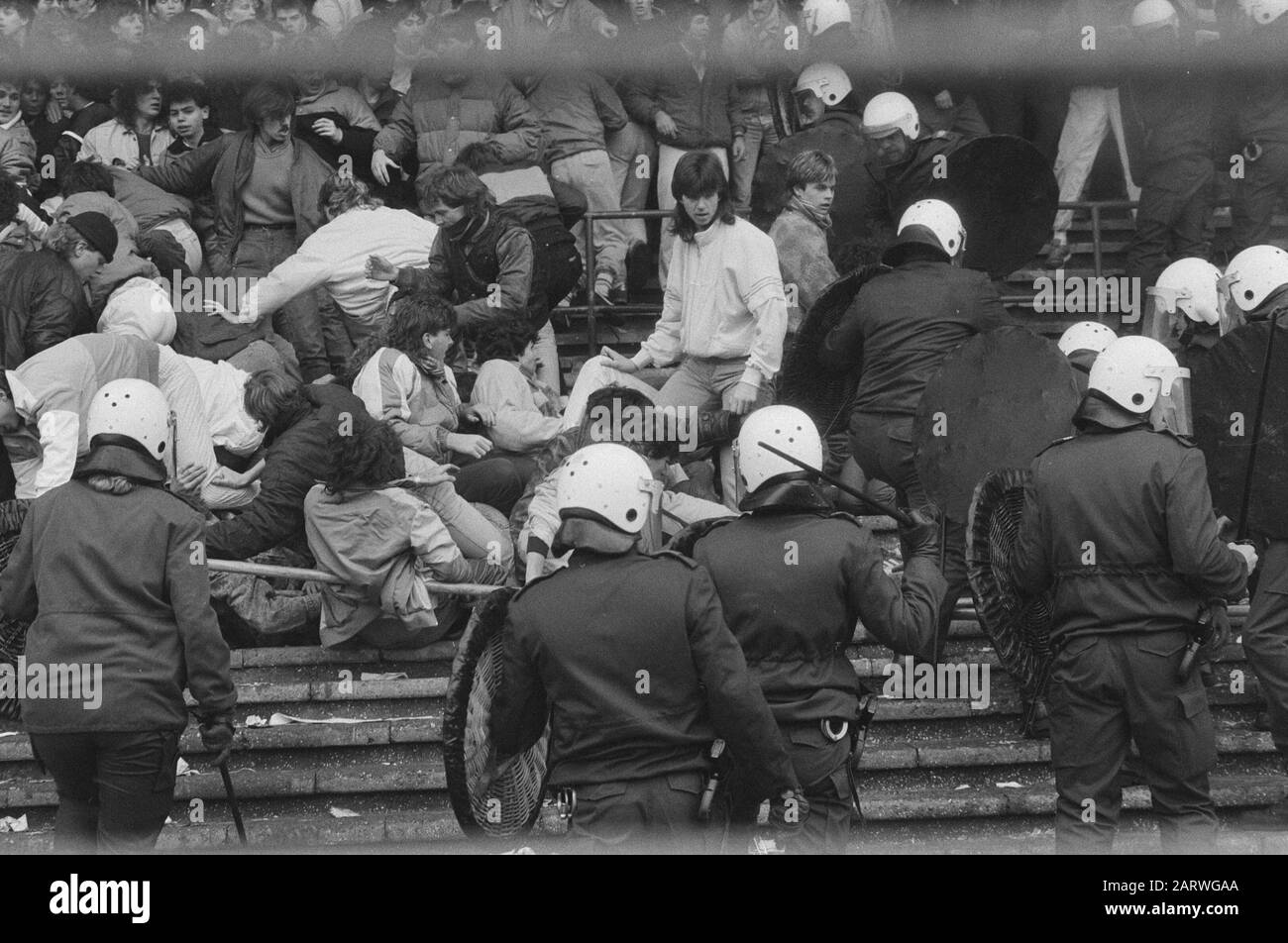 Police at football stadiums hi-res stock photography and images - Alamy