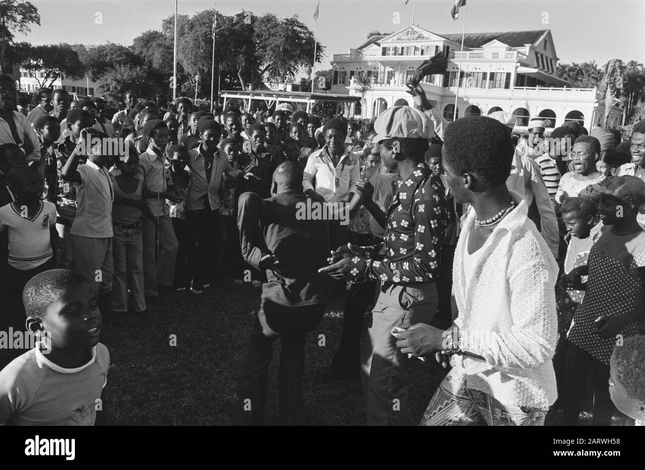 Suriname: independence on 25/11 etc.; Parliament of Republic of ...