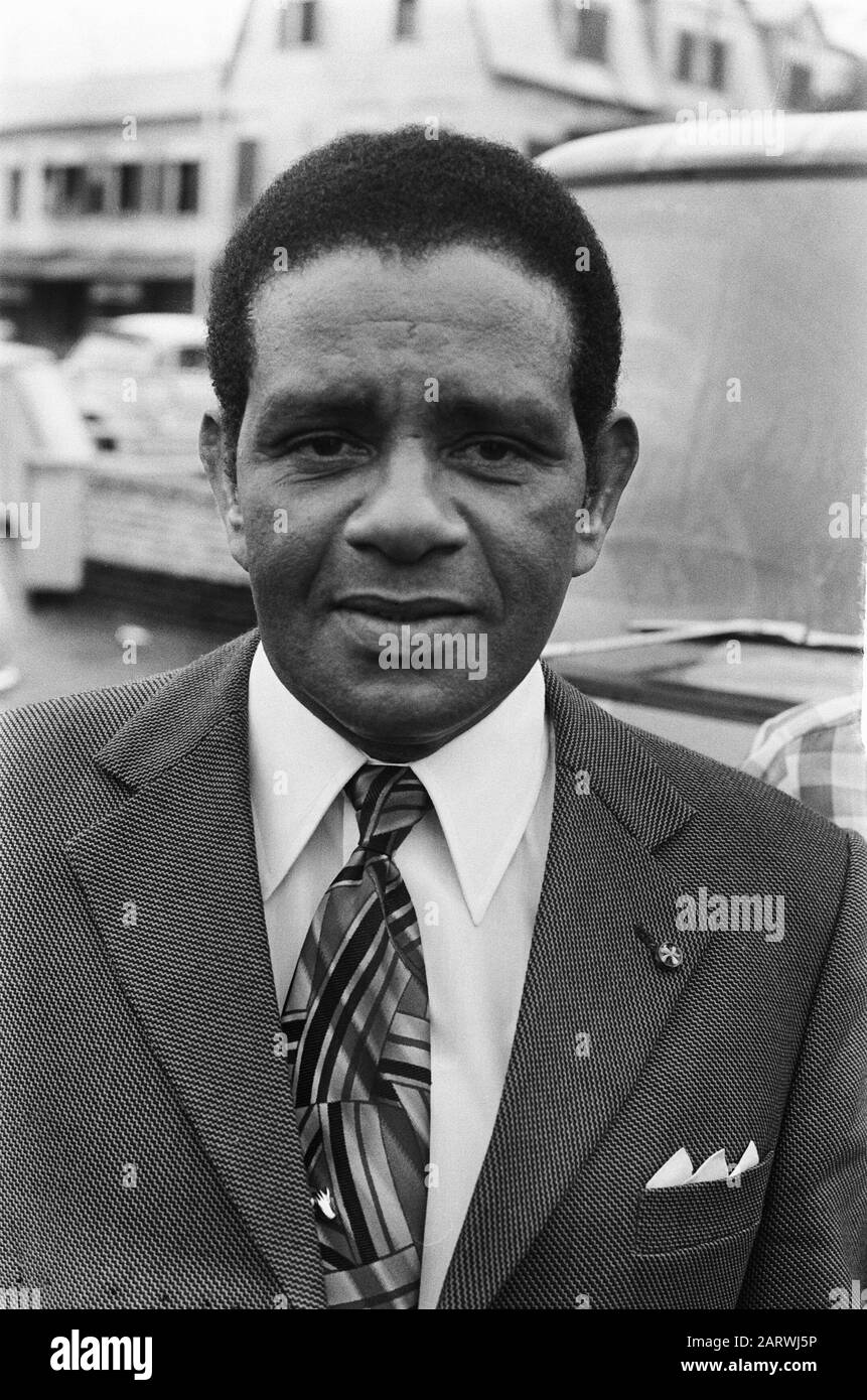 Suriname, politics; Minister Date: April 1, 1975 Keywords: ministers ...