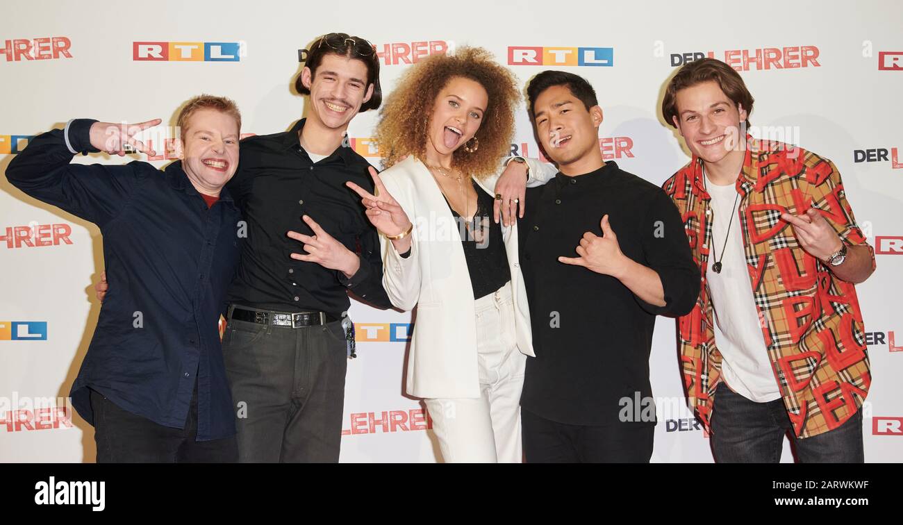 29 January 2020, Berlin: The actors Jonah Rausch (l-r), Loic Lopes ...
