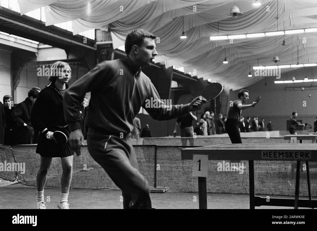 Table tennis championships in the Haagse Houtrusthallen. Bert Onnes in ...