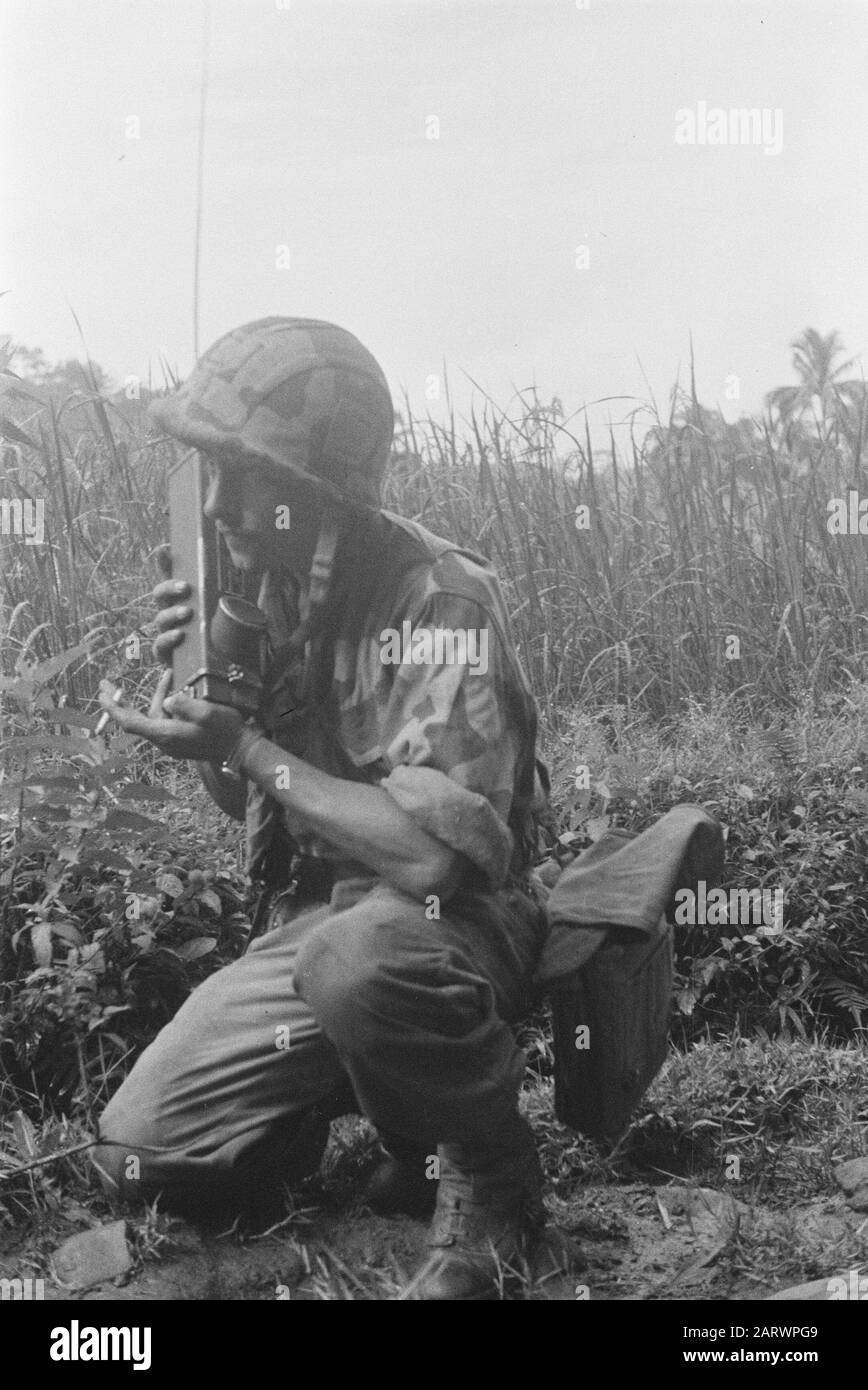 Policing tactics Black and White Stock Photos & Images - Alamy