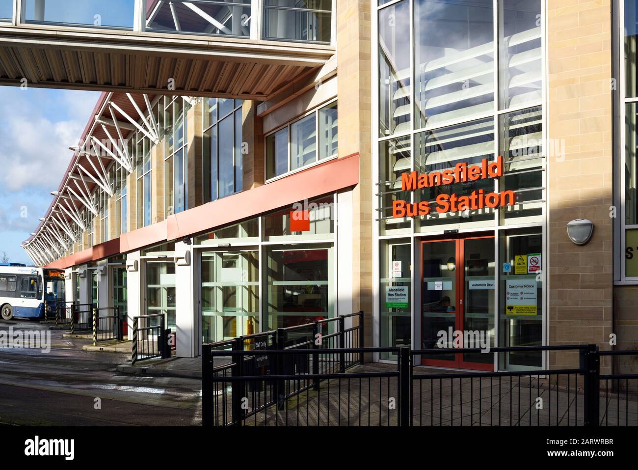 Bus station mansfield hi-res stock photography and images - Alamy