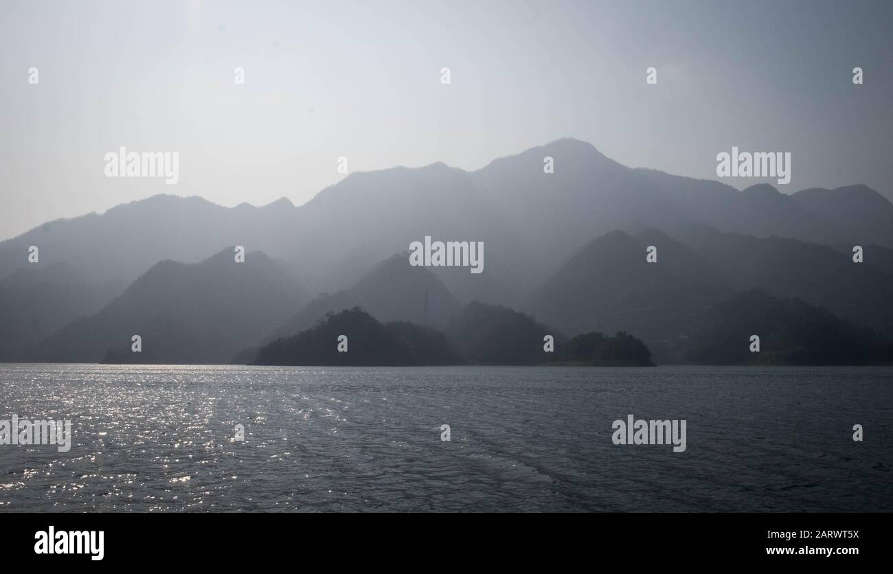 View at Yangtze river for the traveler along with the three gorges area ...