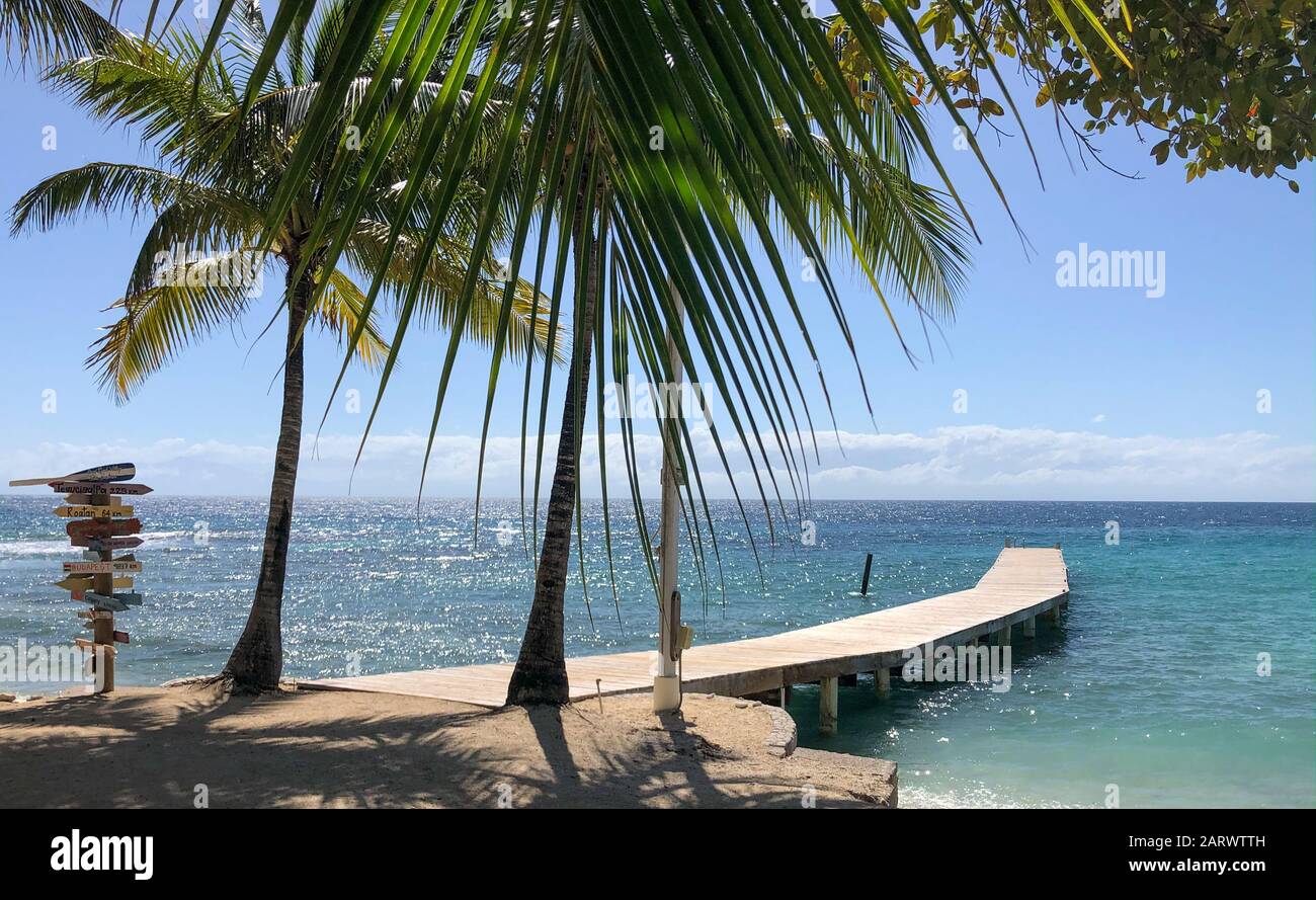 Beautiful shot of a ramp in the beach with a breathtaking view of the ...