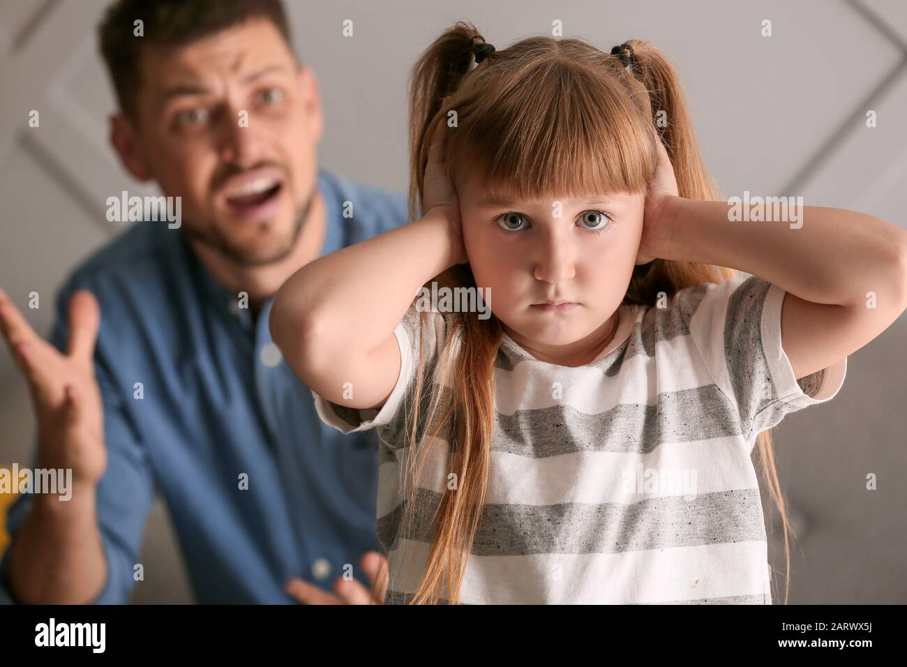Angry father scolding his little daughter at home Stock Photo - Alamy