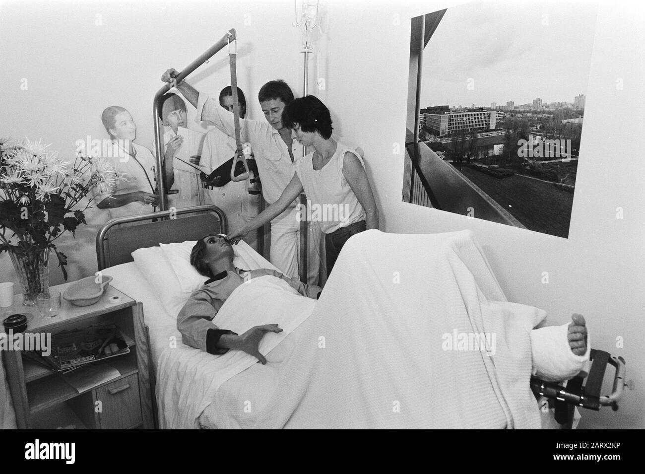 Hospital bed 1980 hi-res stock photography and images - Alamy