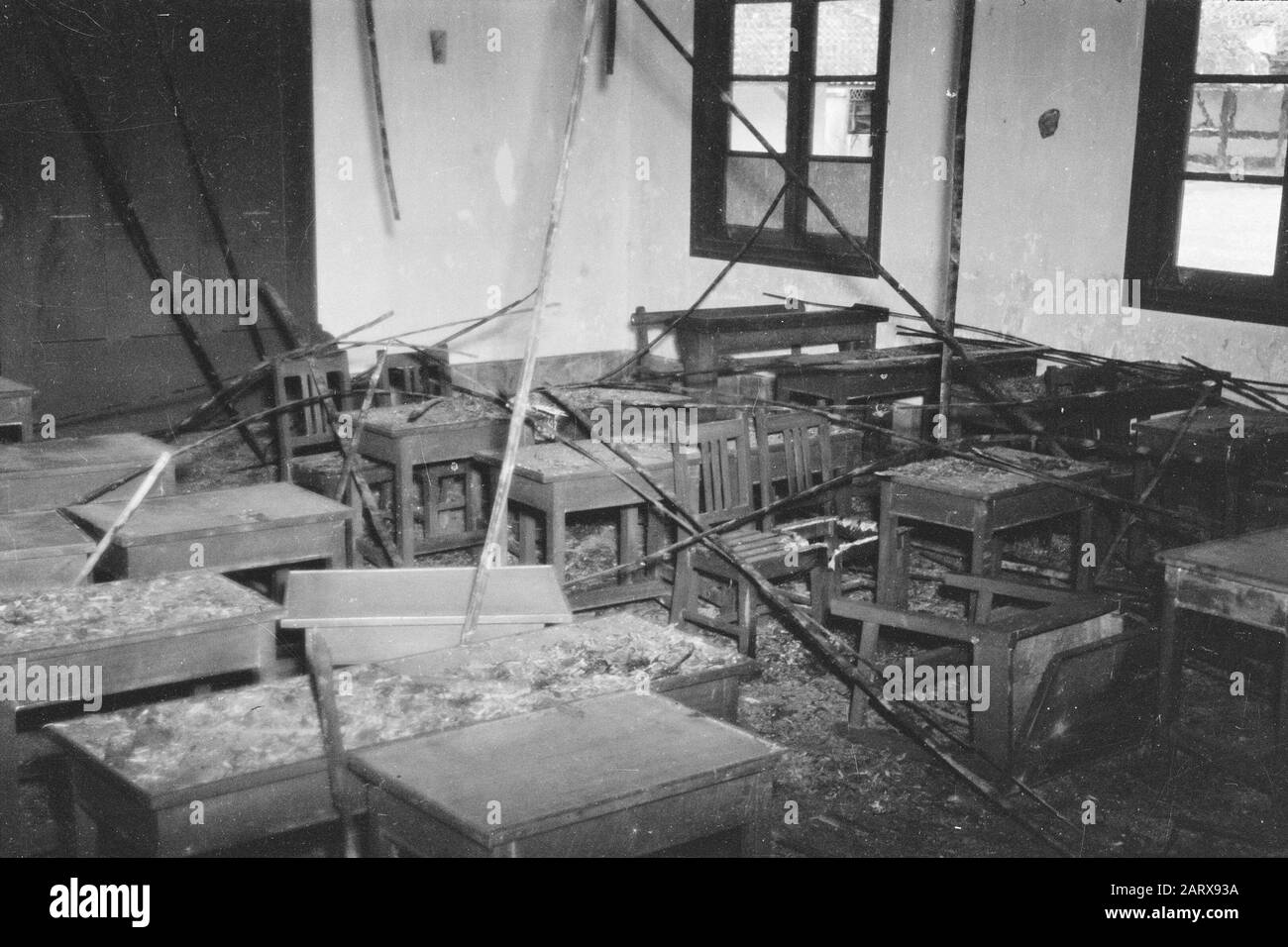 Reportage Tjilatjap Tjilatjap. Dashed classroom Date: August 1948 ...